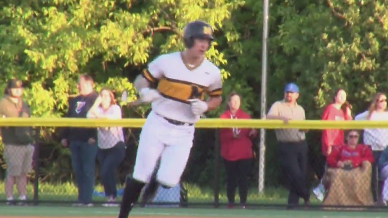 Bailey's walk-off headlines Section V best