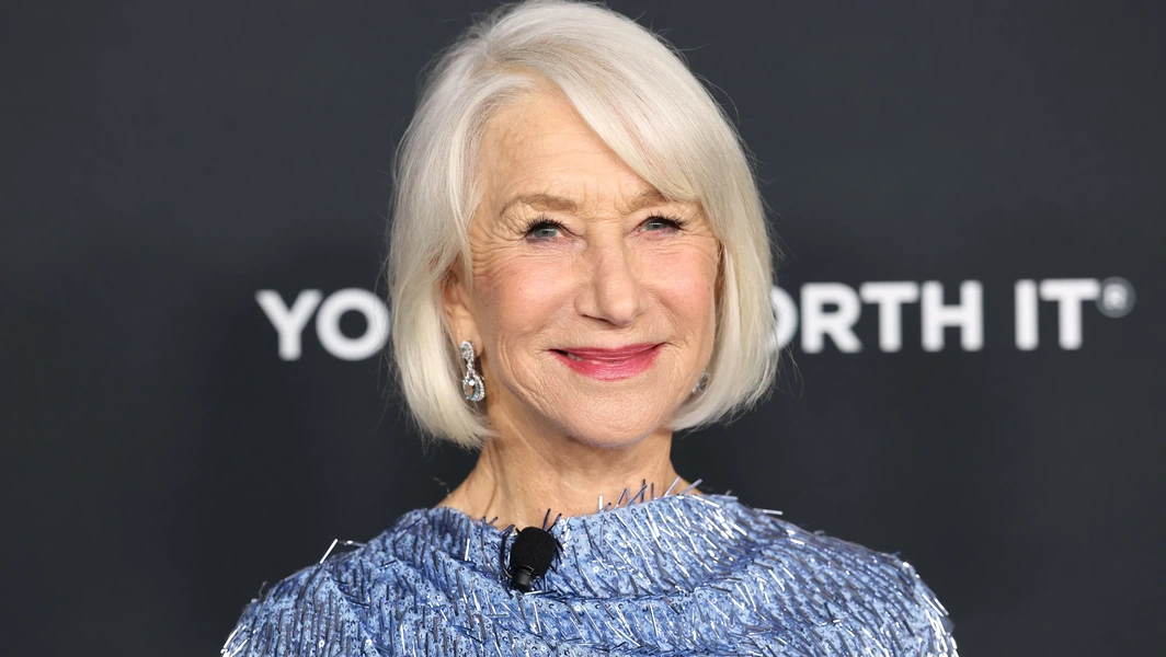 Helen Mirren’s effortless gray hair shift reflects Hollywood’s silver trend