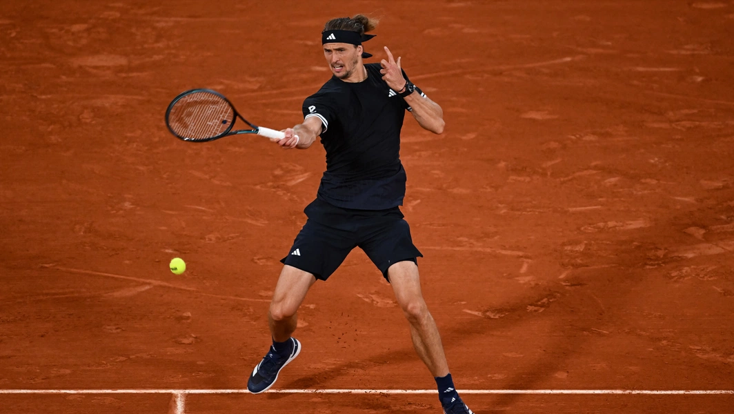 Zverev to face Mensik in French Open semifinal after dominant wins