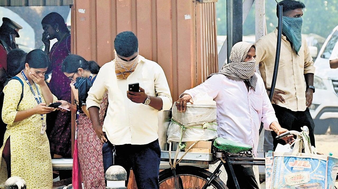 Toxic smoke near secretariat traced to sulphur fire at Chennai port