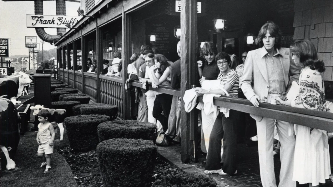 6 beloved American steakhouses that faded away