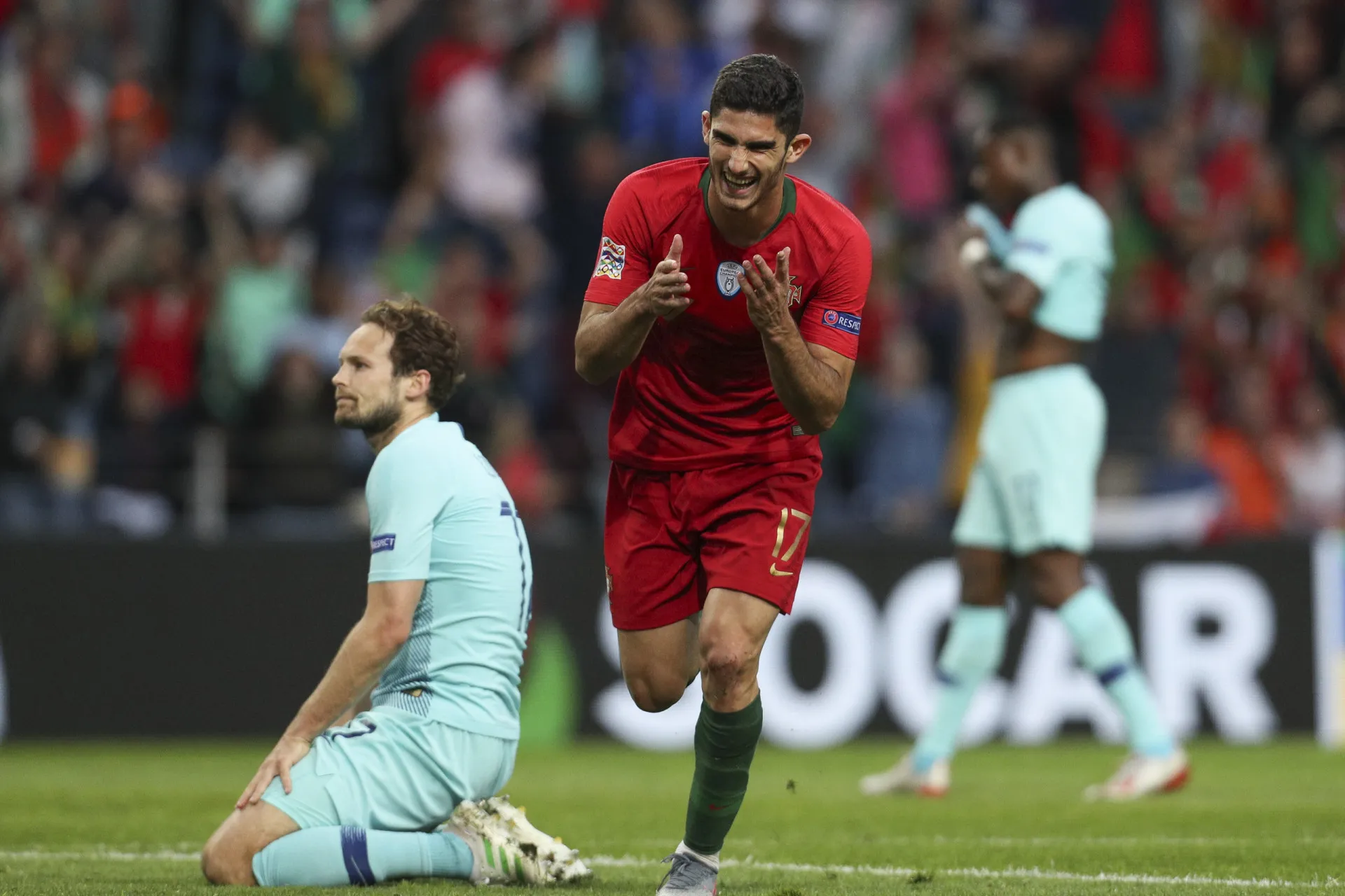 E vão 13. Gonçalo Guedes engorda palmarés com Taça do Rei de Espanha