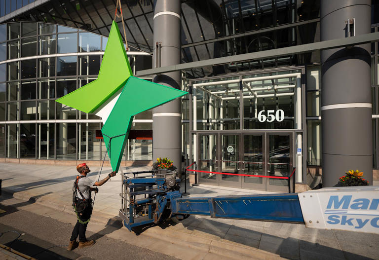 Minnesota Star Tribune cuts jobs and pursues nonprofit ownership structure