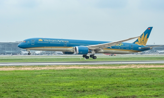 Vietnamese airlines adjust Japan flight schedules due to Storm Jangmi
