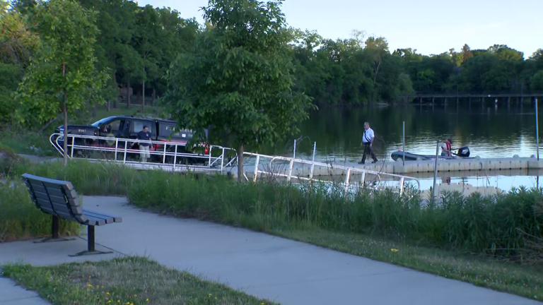 Jefferson County authorities search for man in Rock River