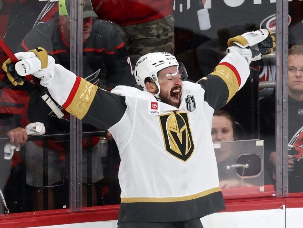 Tomas Hertl scores late as Vegas wins Game 1 of Stanley Cup Final