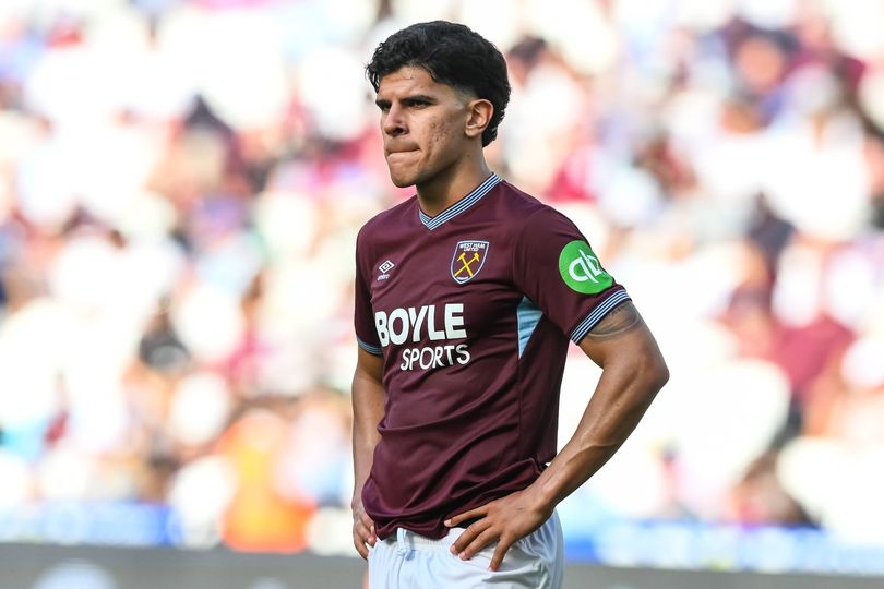 Man United latest: Lewis Hall transfer considered as £80m price tag set ...