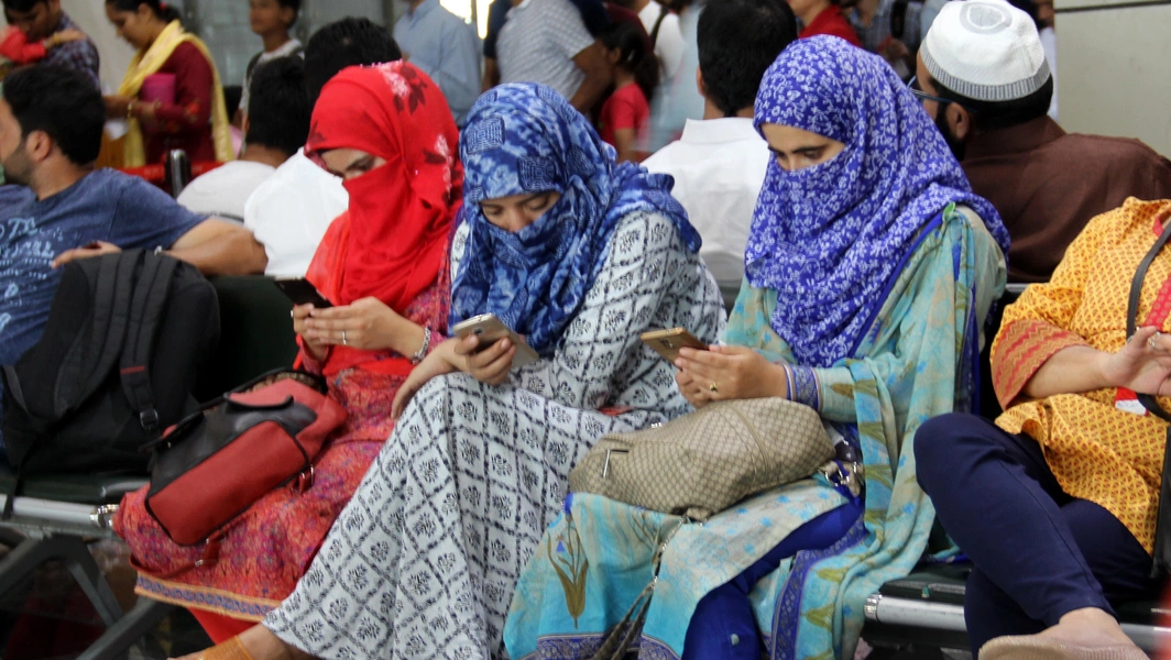 Srinagar airport faces weekly and October closures for runway work