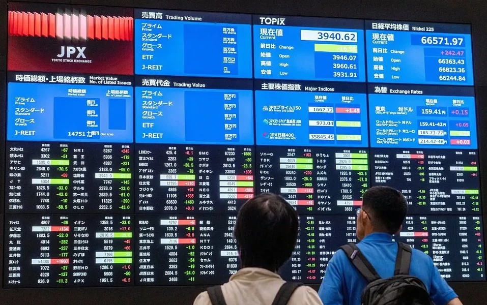 Markets eye Ueda speech as yen breaches 160 per dollar
