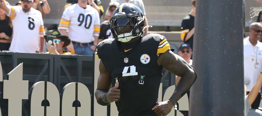Fantasy football draft rankings & tiers (2026)