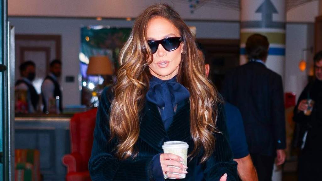 Jennifer Lopez turns blazer into micro minidress with $80K Hermes bag ...