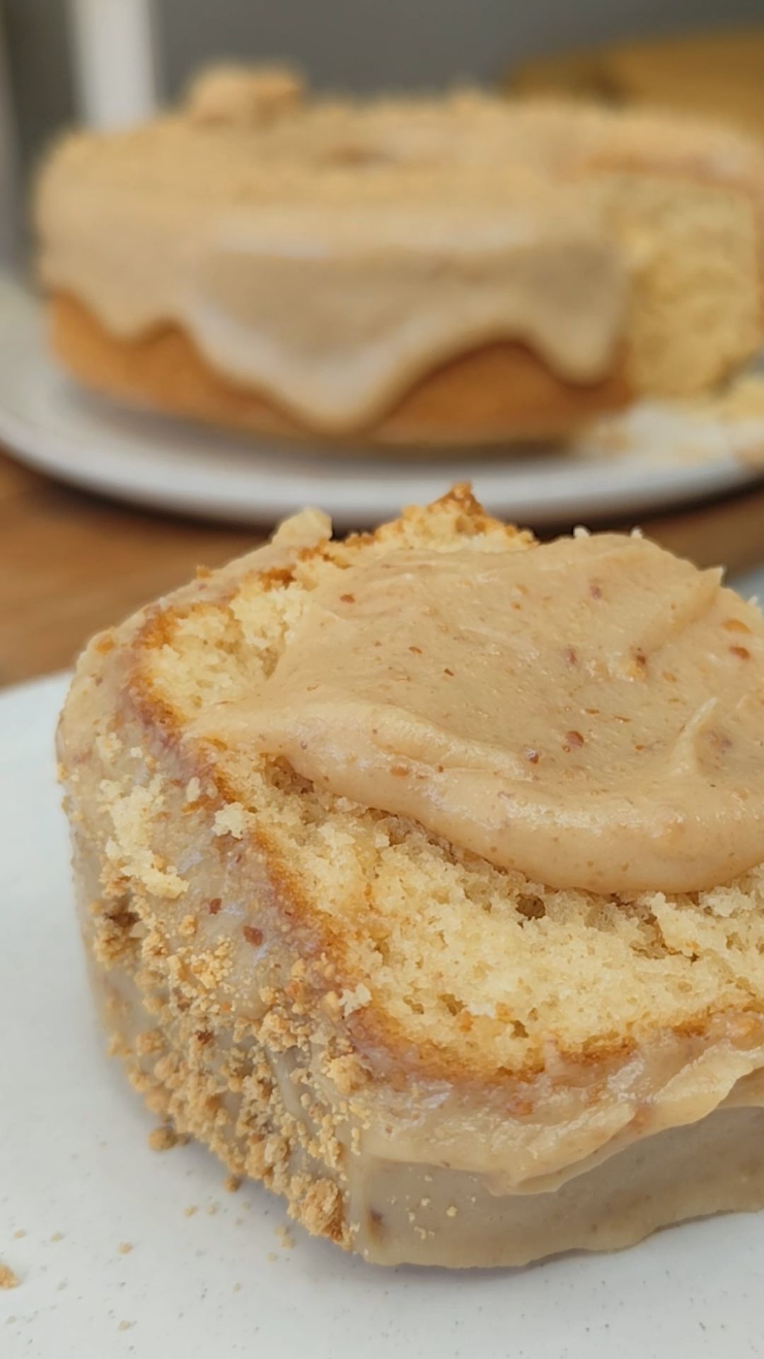 Bolo de paçoca fofinho e delicioso para festa