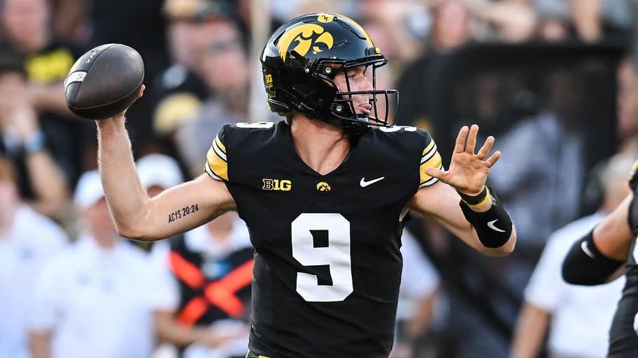 Iowa football: Predicting the Hawkeyes’ quarterback battle isn’t easy