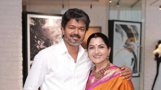Khushboo Sundar invites 'brother' CM Vijay to daughter Avantika's ...