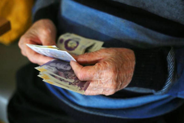 DWP issues state pension rule change warning for everyone over age 55