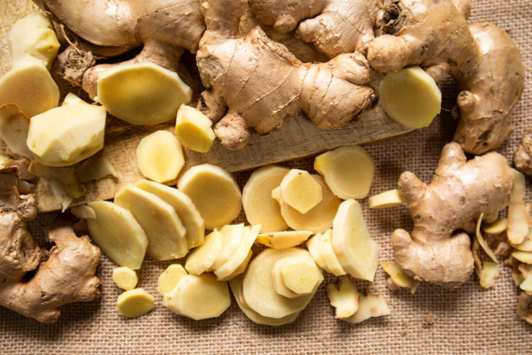 Can rubbing fresh ginger on your hairline really regrow hair?