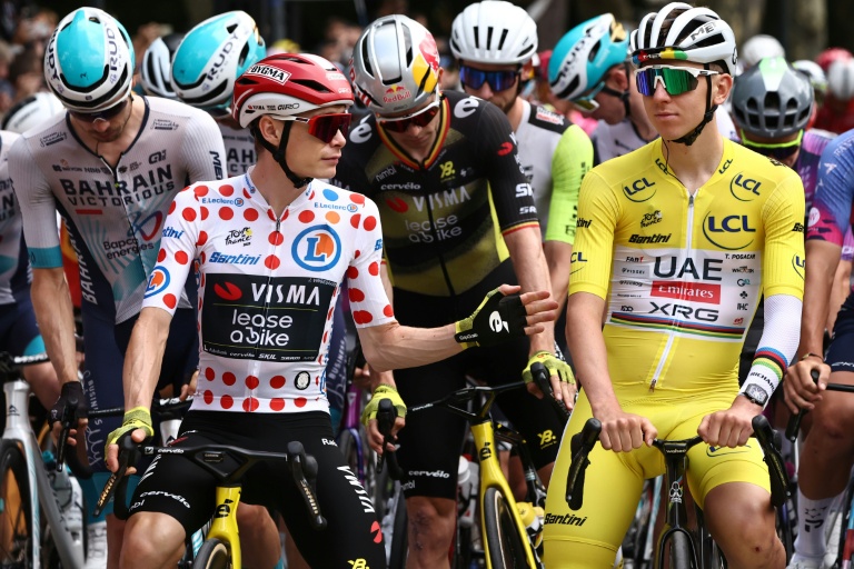Tour de France: les favoris chacun dans son coin