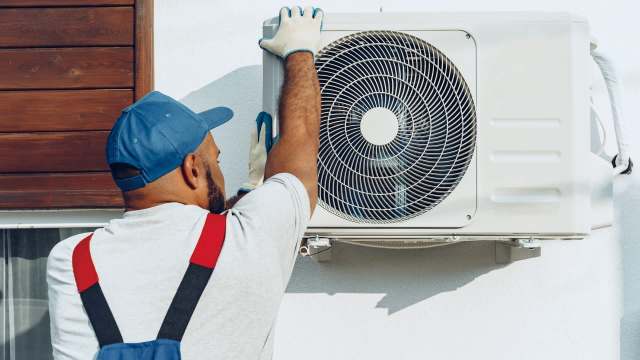 Homeowners accuse HVAC contractors of using 'trust me' sales tactics to ...