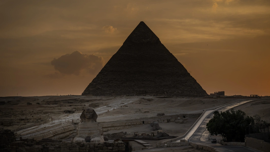 Engineering and mysteries of the Great Pyramid