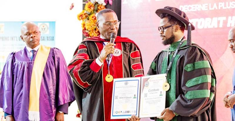 Distinction religieuse : Le révérend Emmanuel Atébi élevé au rang de ...