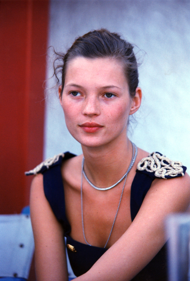 Verder dan de catwalk: het leven en de nalatenschap van Kate Moss