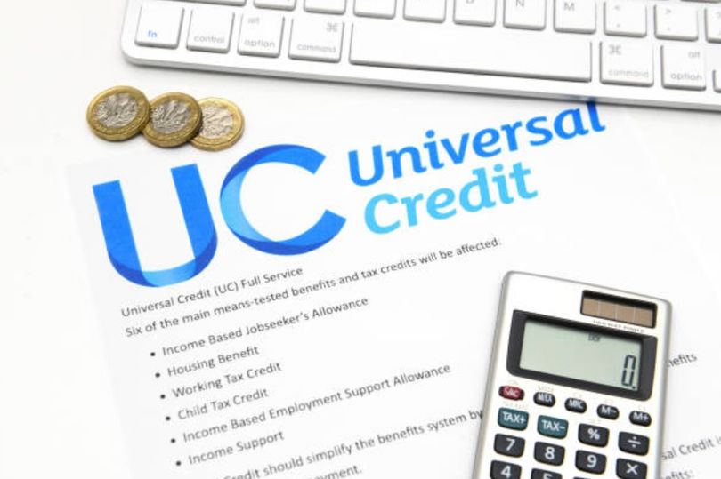 DWP handing Universal Credit claimants bumper £2,550 after April rule ...