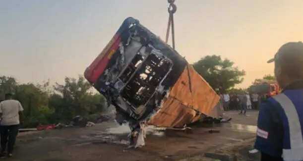 Tragic bus collision in Gujarat claims lives and leaves many injured