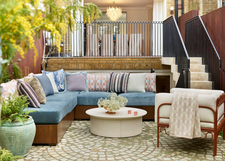 5 of the best color schemes for small outdoor spaces
