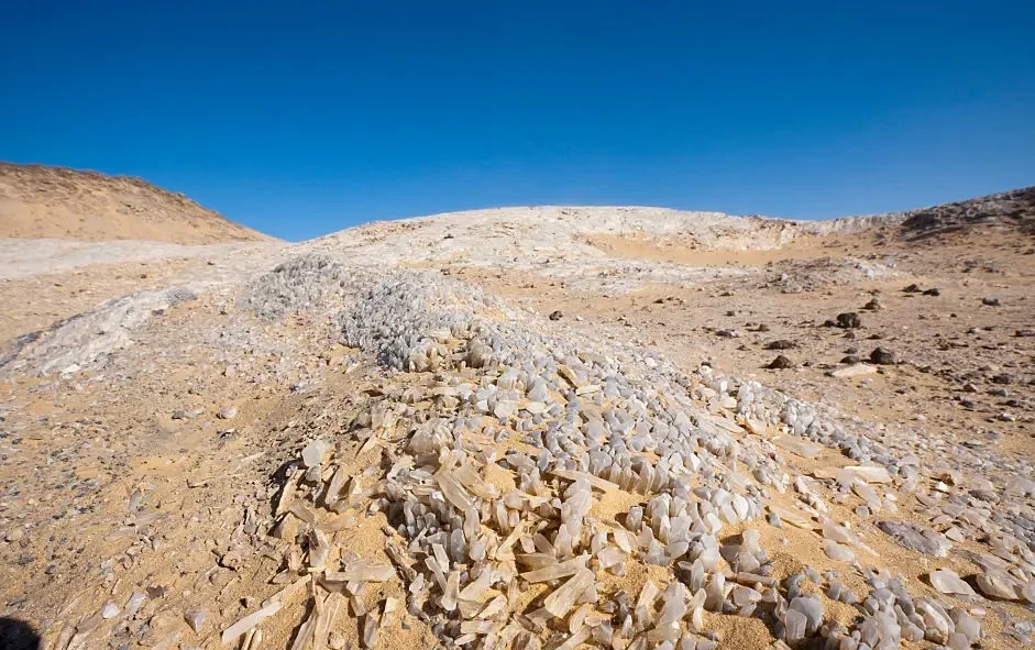 Rare zircon find in King Tut's 'alien glass' hints at extreme heat
