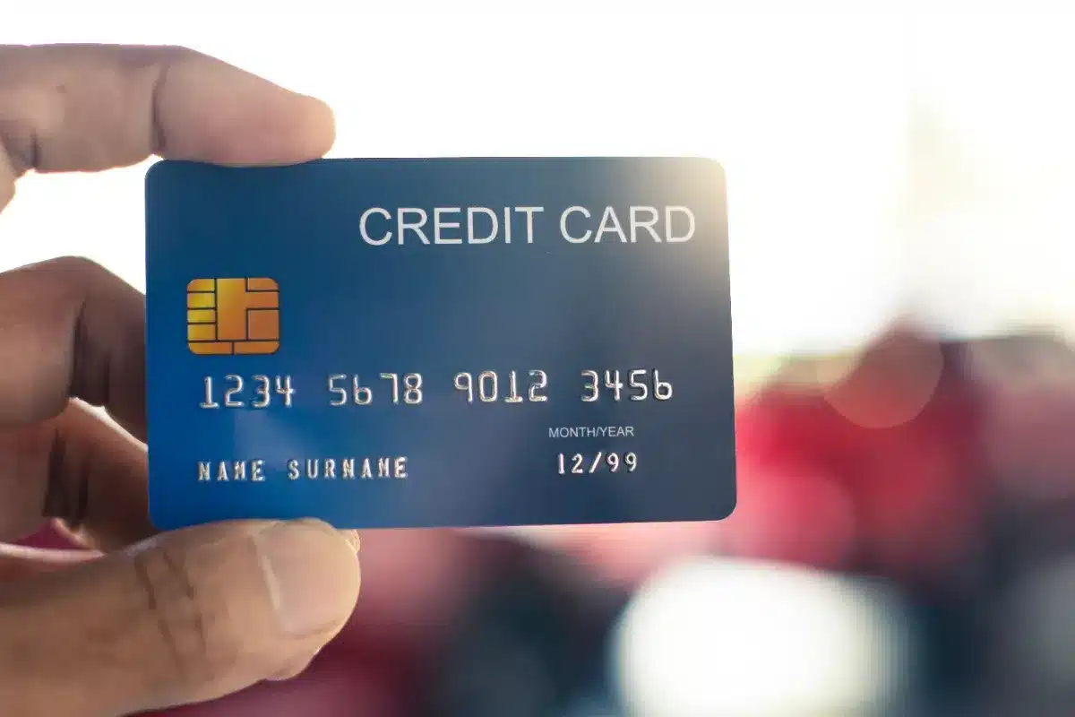 Adieu le code à 4 chiffres : votre carte bancaire change de méthode d ...