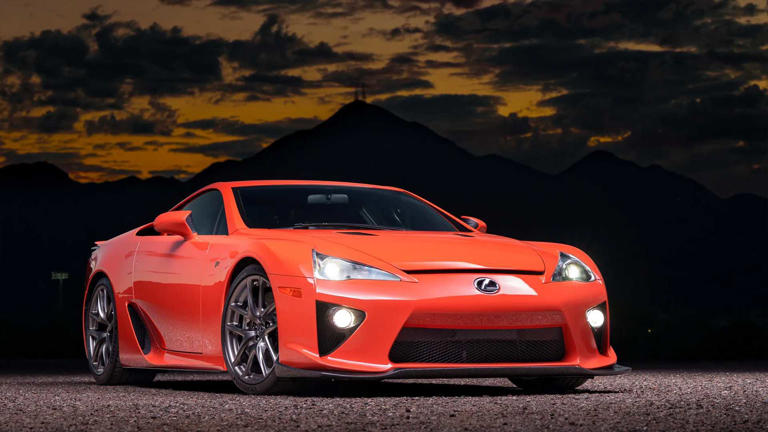 6 naturally aspirated V10 cars collectors are quietly snatching up