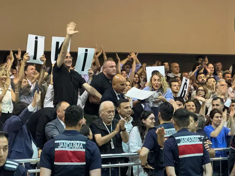 İBB davasının 44. günü | Duruşma İmamoğlu'nun doğum günü kutlamasıyla ...