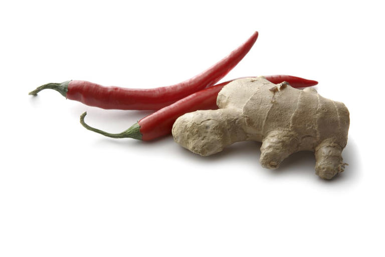 Can rubbing fresh ginger on your hairline really regrow hair?