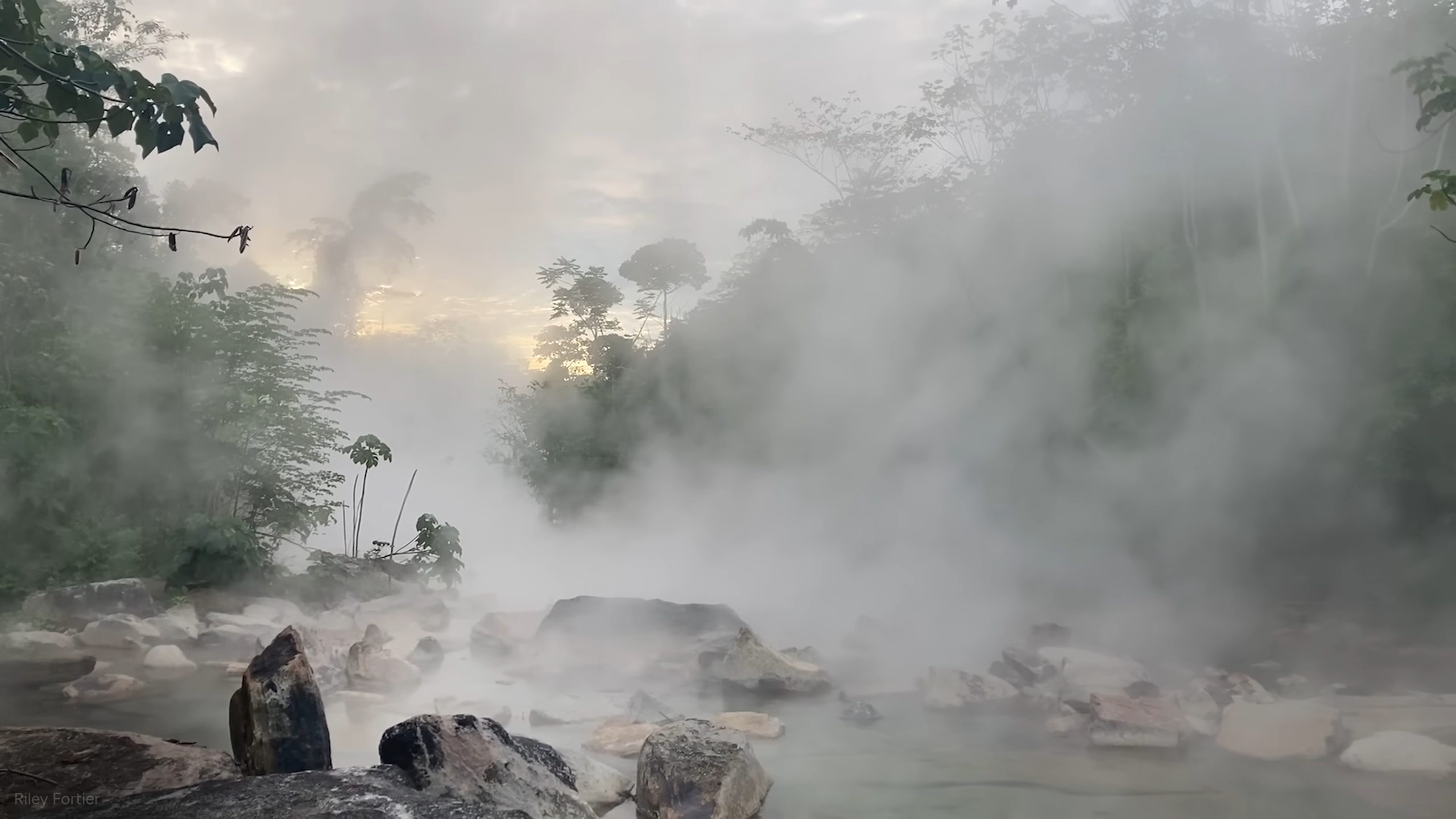 A river in the Amazon boils at 185°F - and it is 400 miles from any volcano