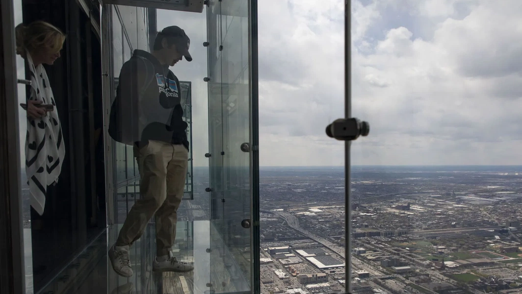 Exploring Chicago's highlights and hidden challenges