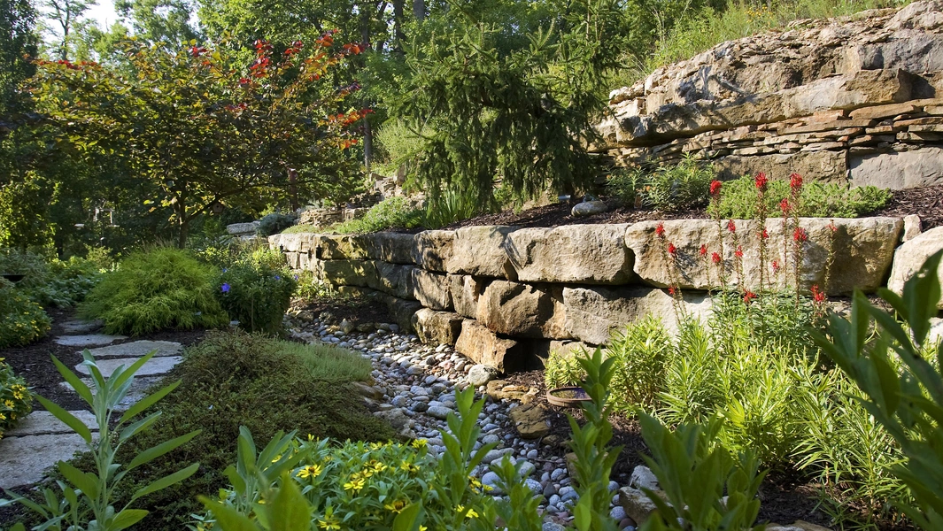 Transform your yard with stylish hardscaping ideas