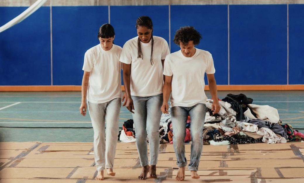 L'incontro tra storie e culture in Gatherdance, performance di danza in ...