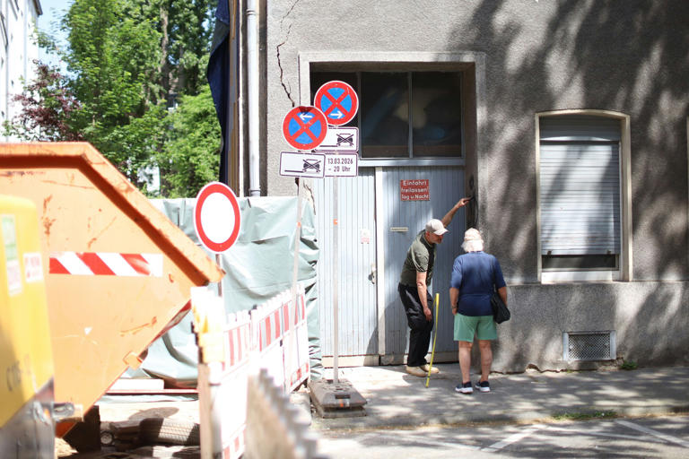 Kölner „Riss-Haus“: Weitere Stützmaßnahmen – Hoffnung der Mieter enttäuscht