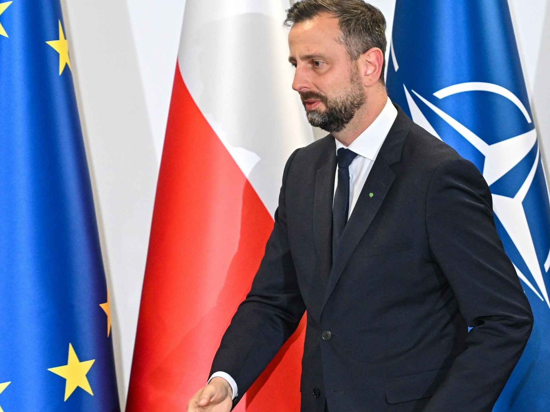 Ciężko chora Polka wraca z Chin do kraju. Kto załatwił samolot MON?