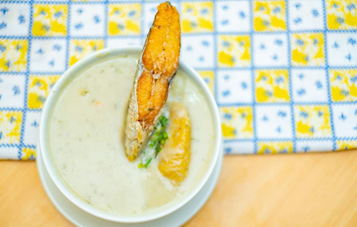 Does eating fish and milk together lead to white patches? Experts explain