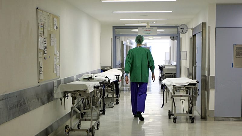 Délais d’attente pour les soins en Europe : classement des pires pays