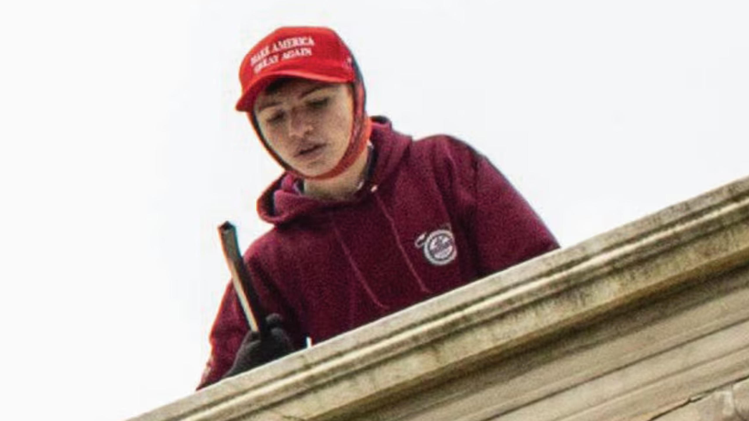 Who is Elias Irizarry? Convicted 6 January rioter hired for Pentagon ...