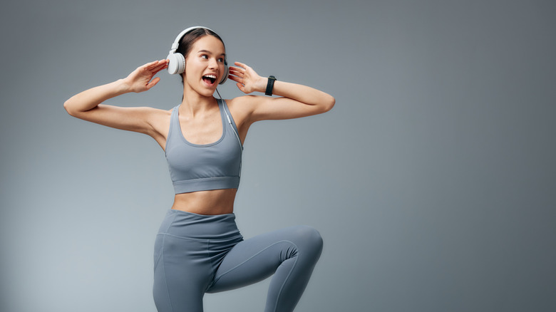 Over ear vs. in ear headphones: Which is better for workouts?