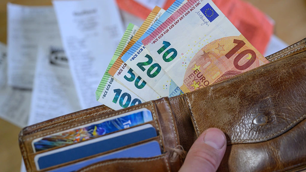 7 everyday habits that waste your money