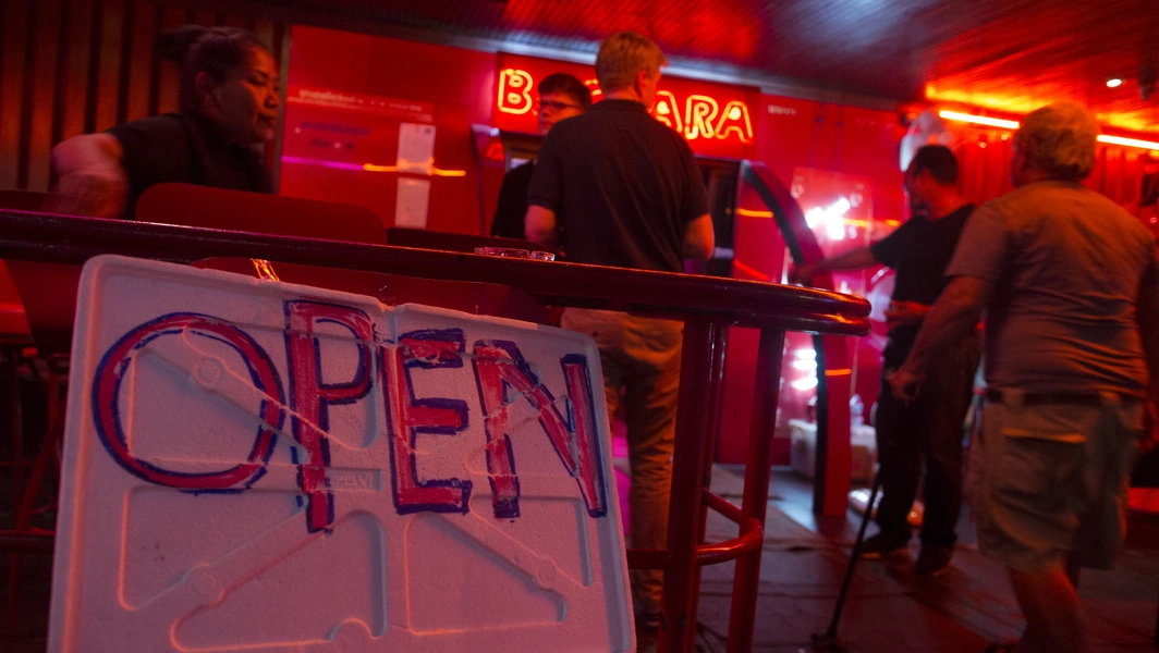 16 warning signs of unsafe or unhygienic bars