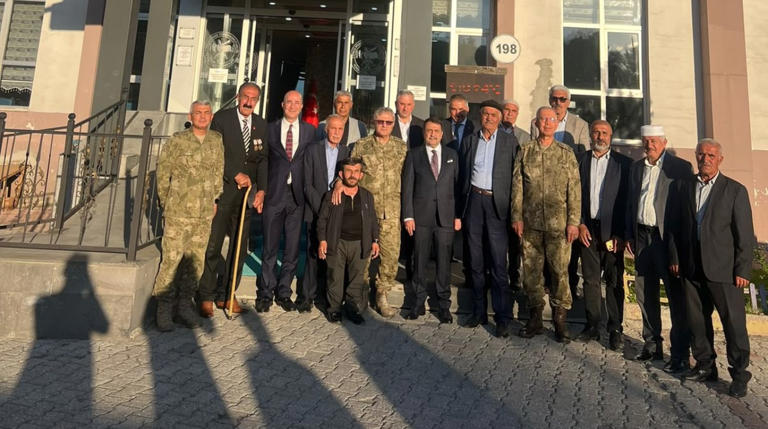 Orgeneral Metin Tokel’den Yüksekova’ya sürpriz ziyaret
