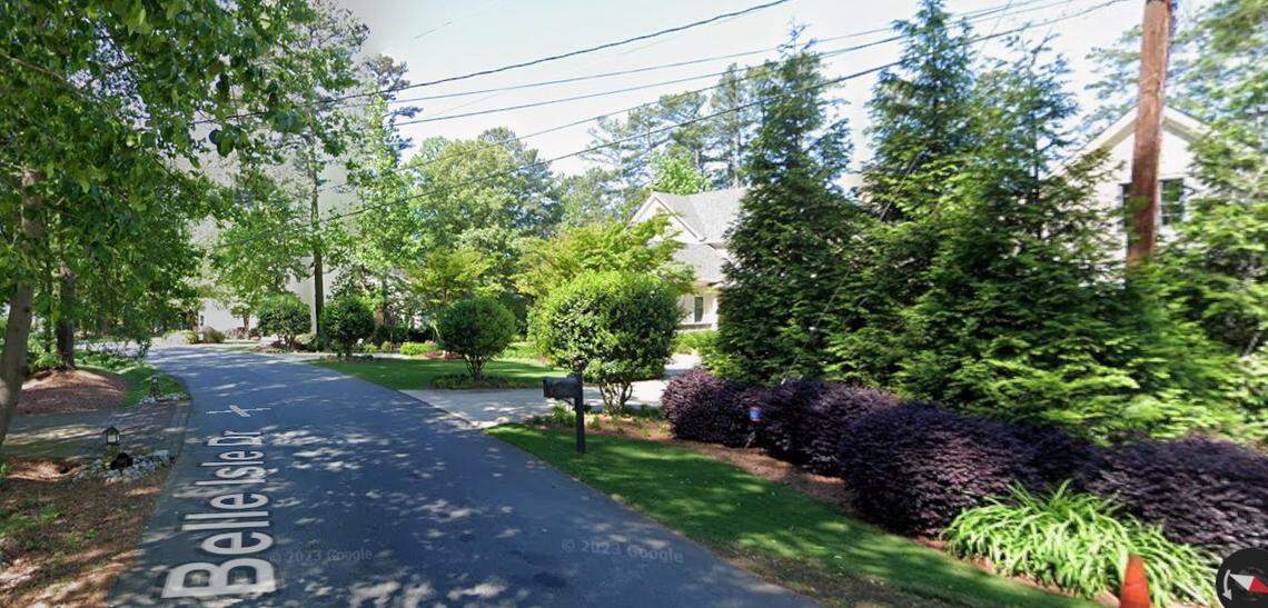 Sewage spews into Lake Norman after 'pipe failure' Tuesday, Charlotte ...