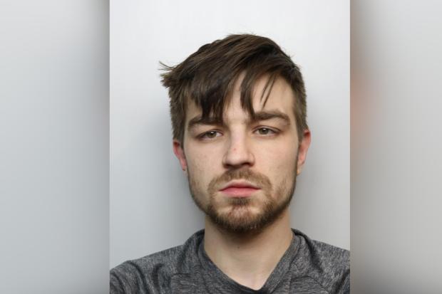 Police warn 'do not approach' this wanted man but call 999