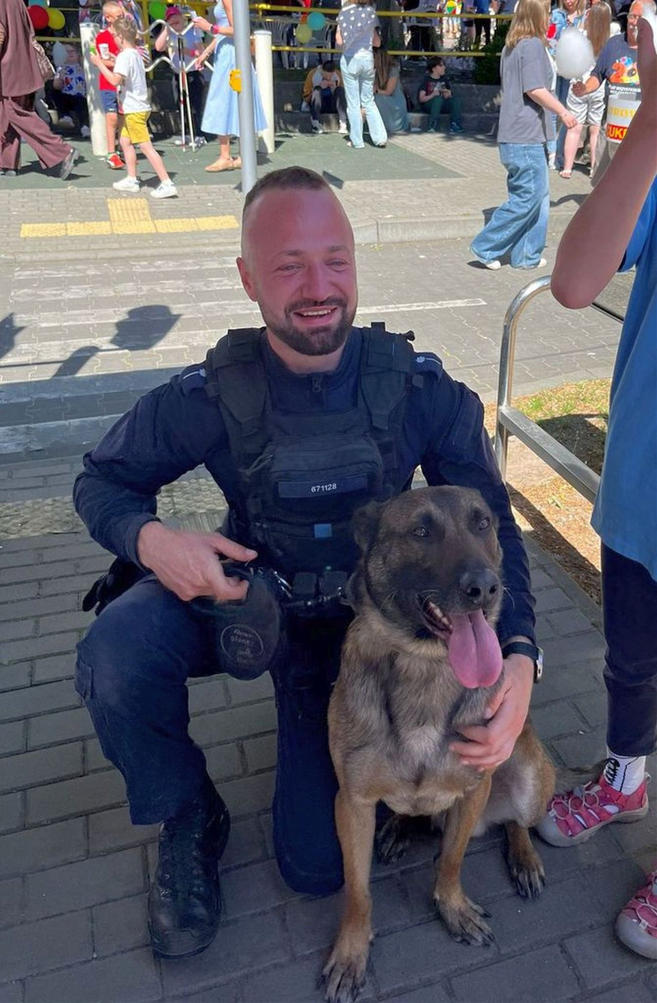 Policjanci i pies Badi spotkali się z uczniami ośrodka Braille’a w ...