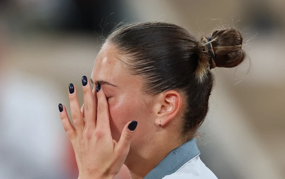 Kostyuk reaches historic French Open semi amid wartime grief